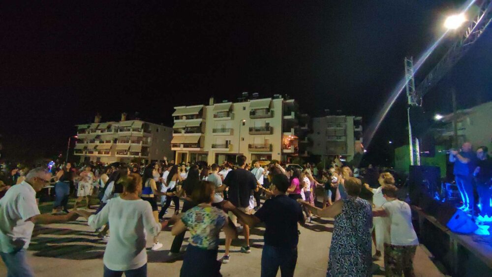 Πλήθος κόσμου βρέθηκε στα Πλατάνια για το «Κοζανίτικο Τακίμι» - xronos ...