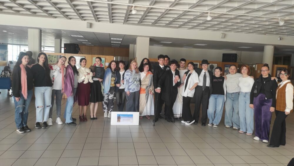 Βράβευση του 3ου ΓΕΛ Κοζάνης στον θεατρικό διαγωνισμό “Μαθαίνοντας την ...