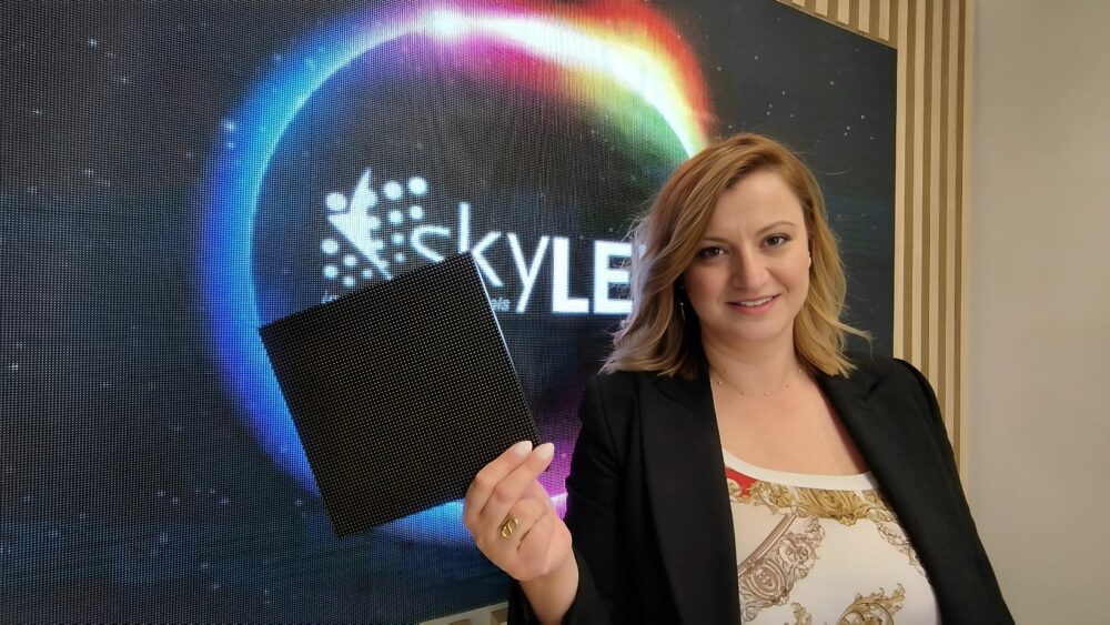 Η SkyLed «φωτίζει» το μέλλον της ψηφιακής σήμανσης στην Ελλάδα - xronos ...