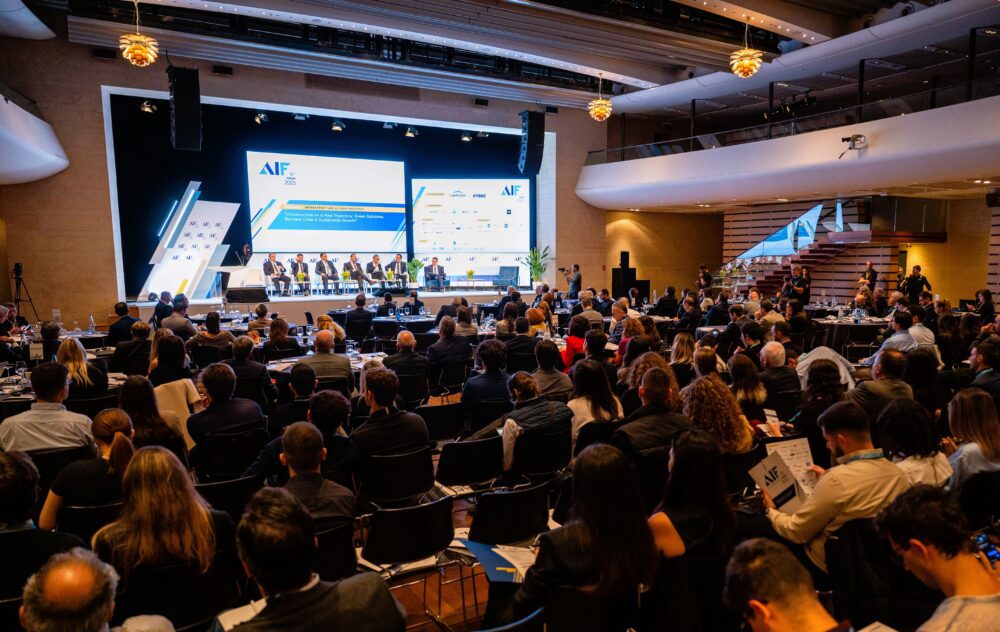 Με απόλυτη επιτυχία ολοκληρώθηκε το 8ο Athens Investment Forum με θέμα ...